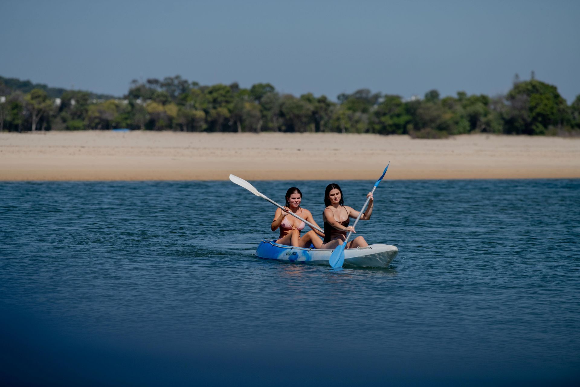 SUP vs Kayak vs Sailing on the Noosa River | Guide